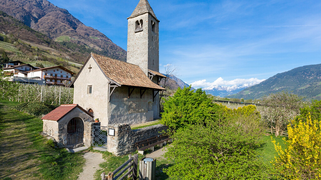Curiosities and tips for a holiday in the Dolomites of Trentino, South ...