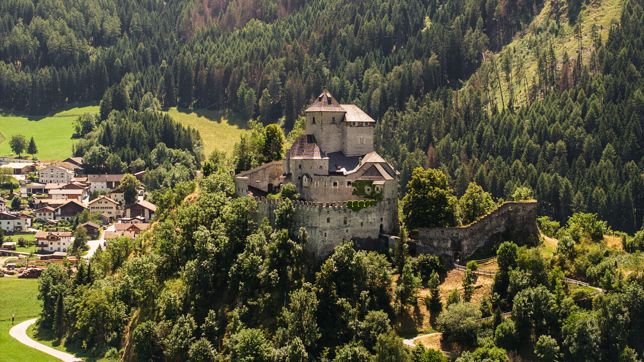 Tasso Castle: the historical monument of Vipiteno | Alta Valle Isarco