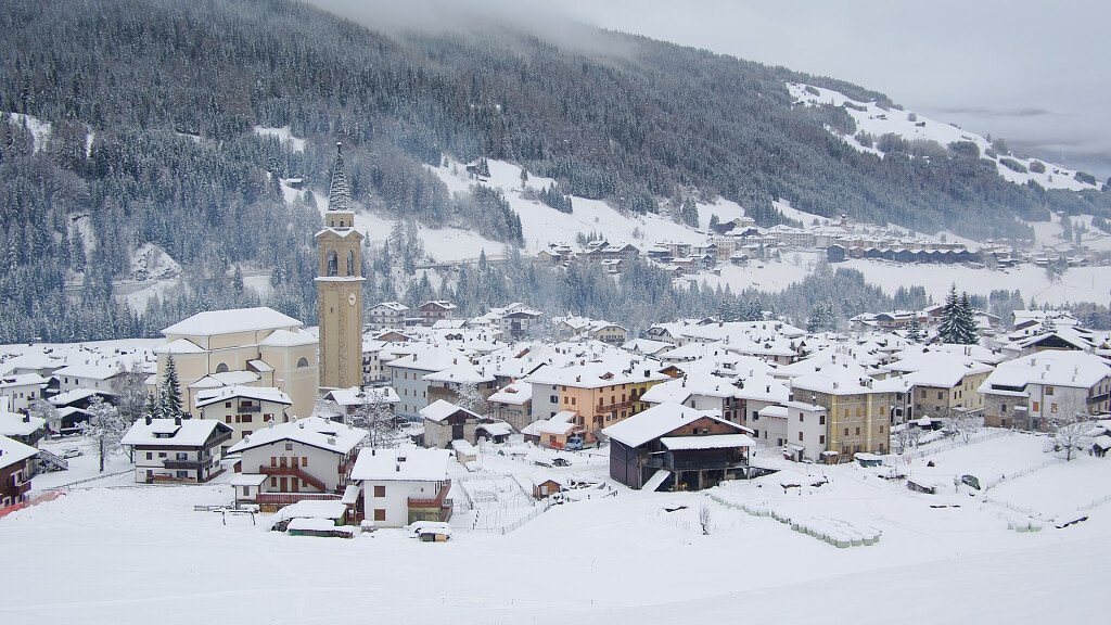 Holidays in Comelico: skiing, carnival and traditions