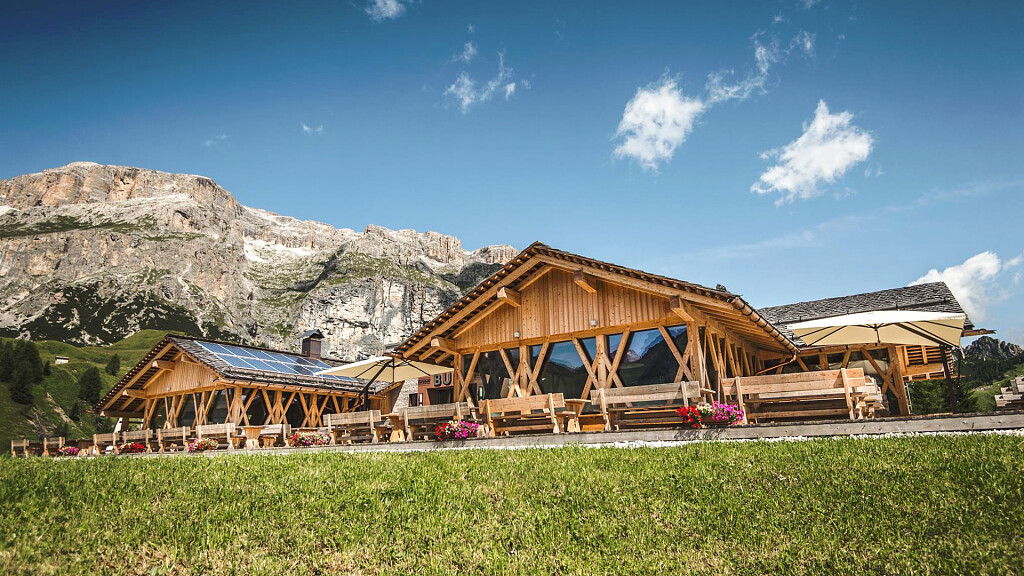 Dolomites: where to go, what to see, how to get there and where to sleep